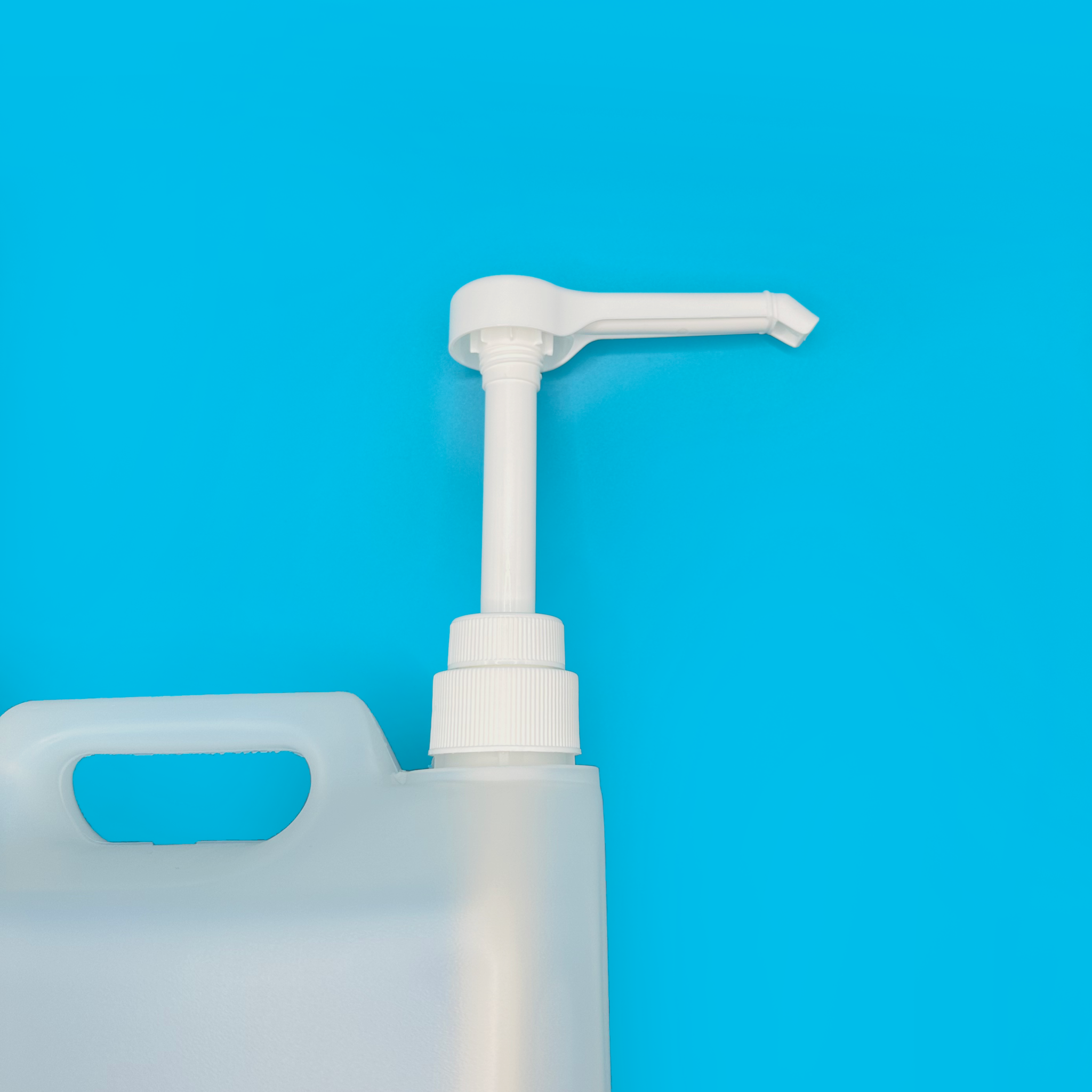 Plastic Pump for 5L Jerrycan | 38mm 410 | Jerrycan Dispenser